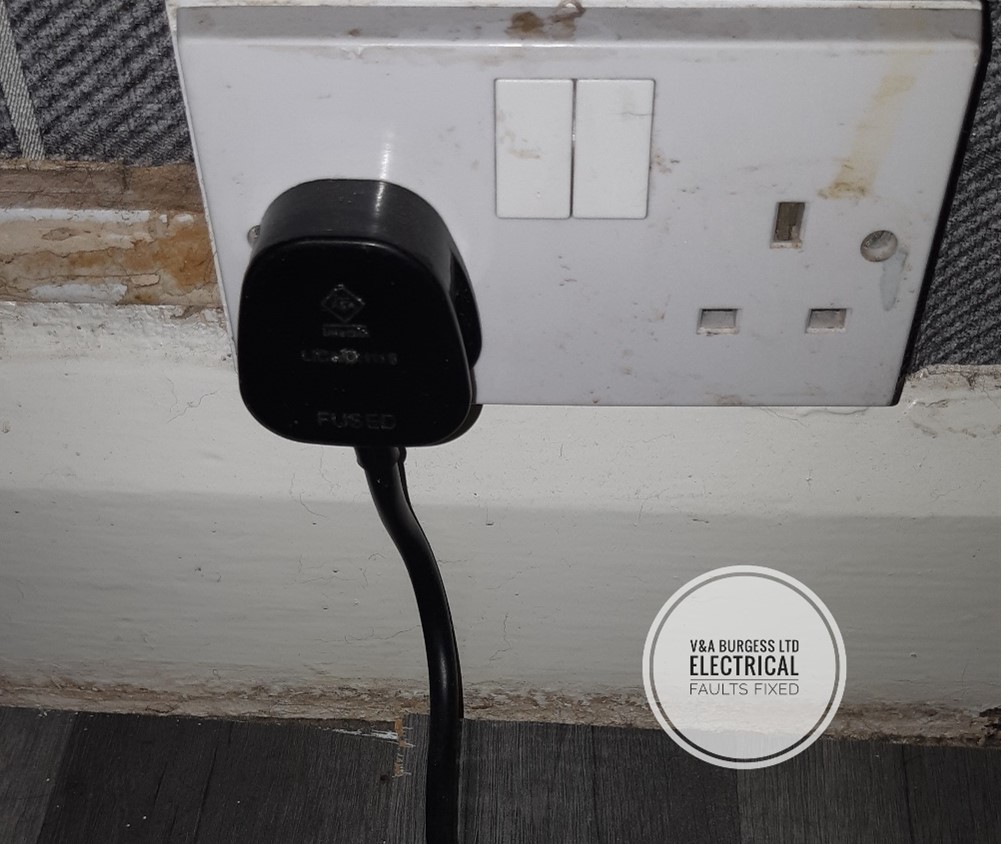 Loose Plug Socket | Electrical Faults Fixed Loose Plug Socket | Electrical Faults Fixed
