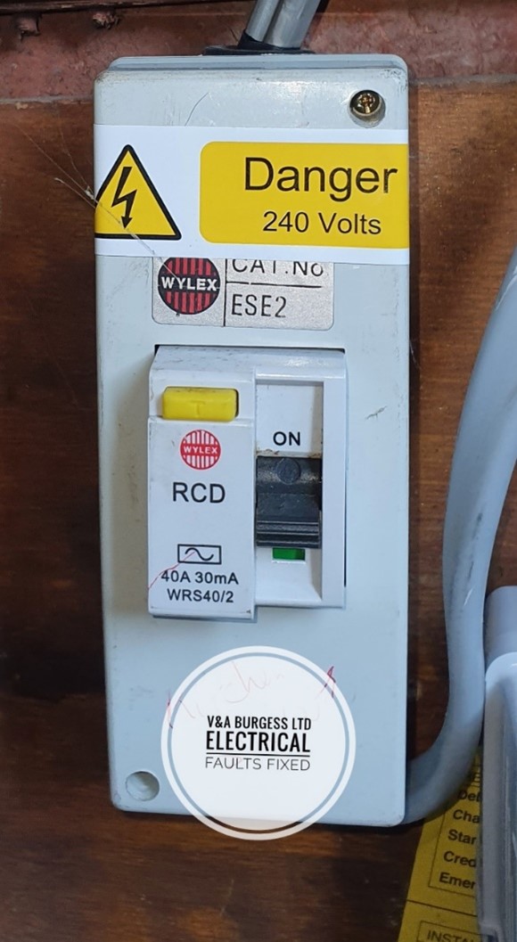 How do I know if I have an electrical fault? | Electrical Faults Fixed
