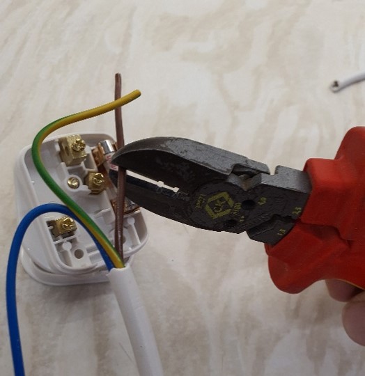 Plug wiring UK - A step by step guide | Electrical Faults Fixed