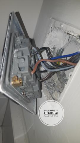 Loose light switch? | Electrical Faults Fixed